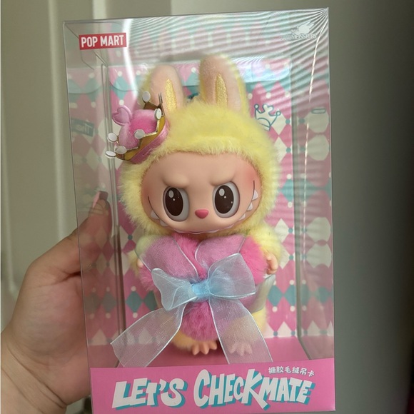 Toys | Popmart The Monster Lets Checkmate Queen | Poshmark